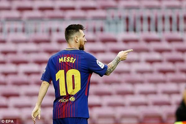 Messi tỏa sáng không ngừng
